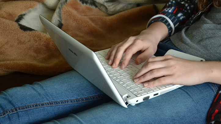 Children without internet access during lockdown | Children's ...